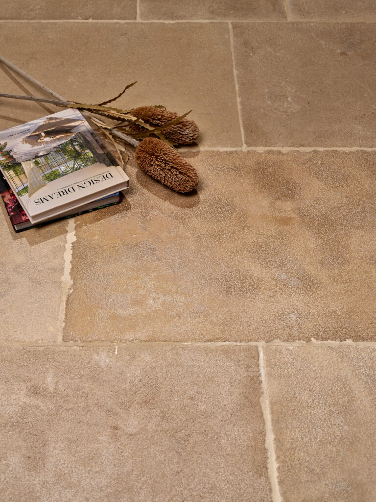 Touraine | Devon Stone